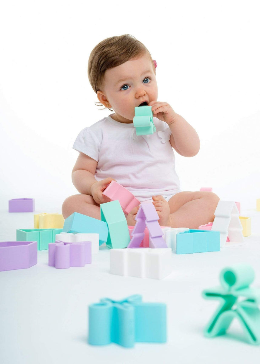 Silicone Stacking Kids and Houses: Pastel – Biddle and Bop
